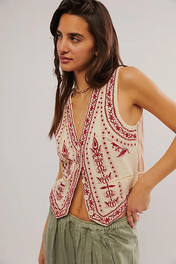 MAISON HOTEL Es Vedra-giada Vest - Red Sea | Editorialist